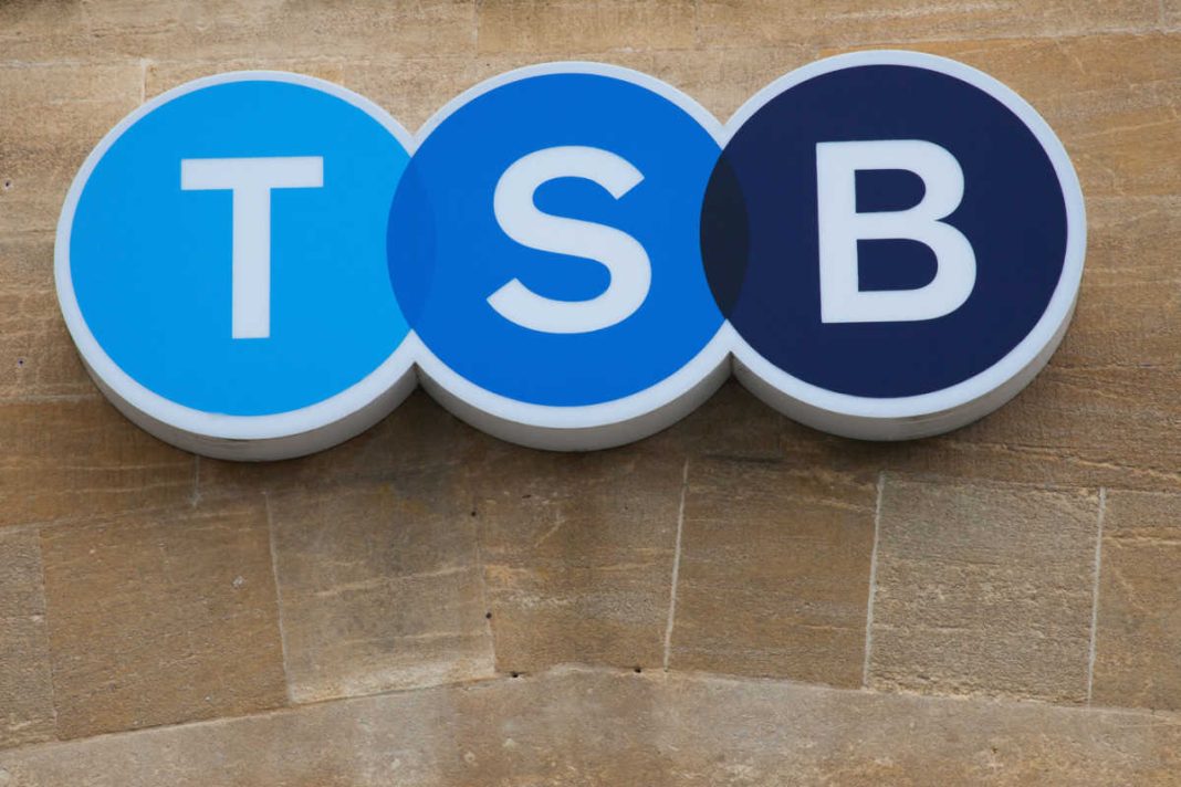 TSB and launches three banking pods with NoteMachine