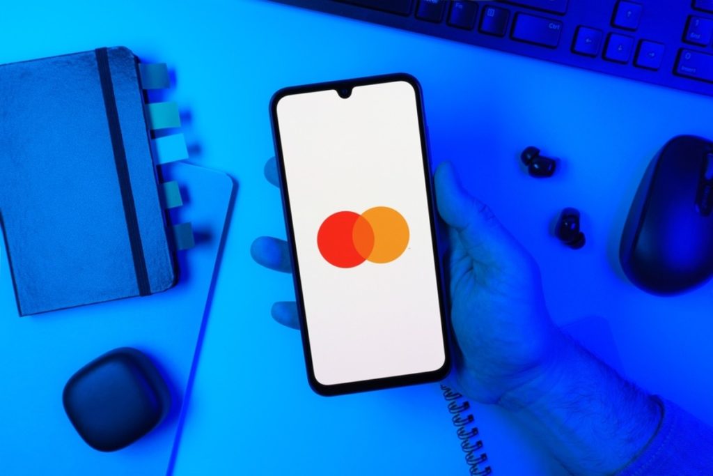 Mastercard partners with Microsoft for new AI shopping agent