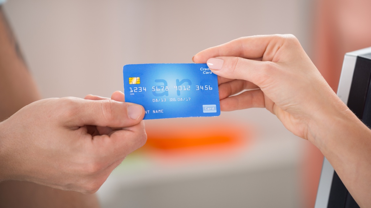 How issuing and acquiring banks handle card payments
